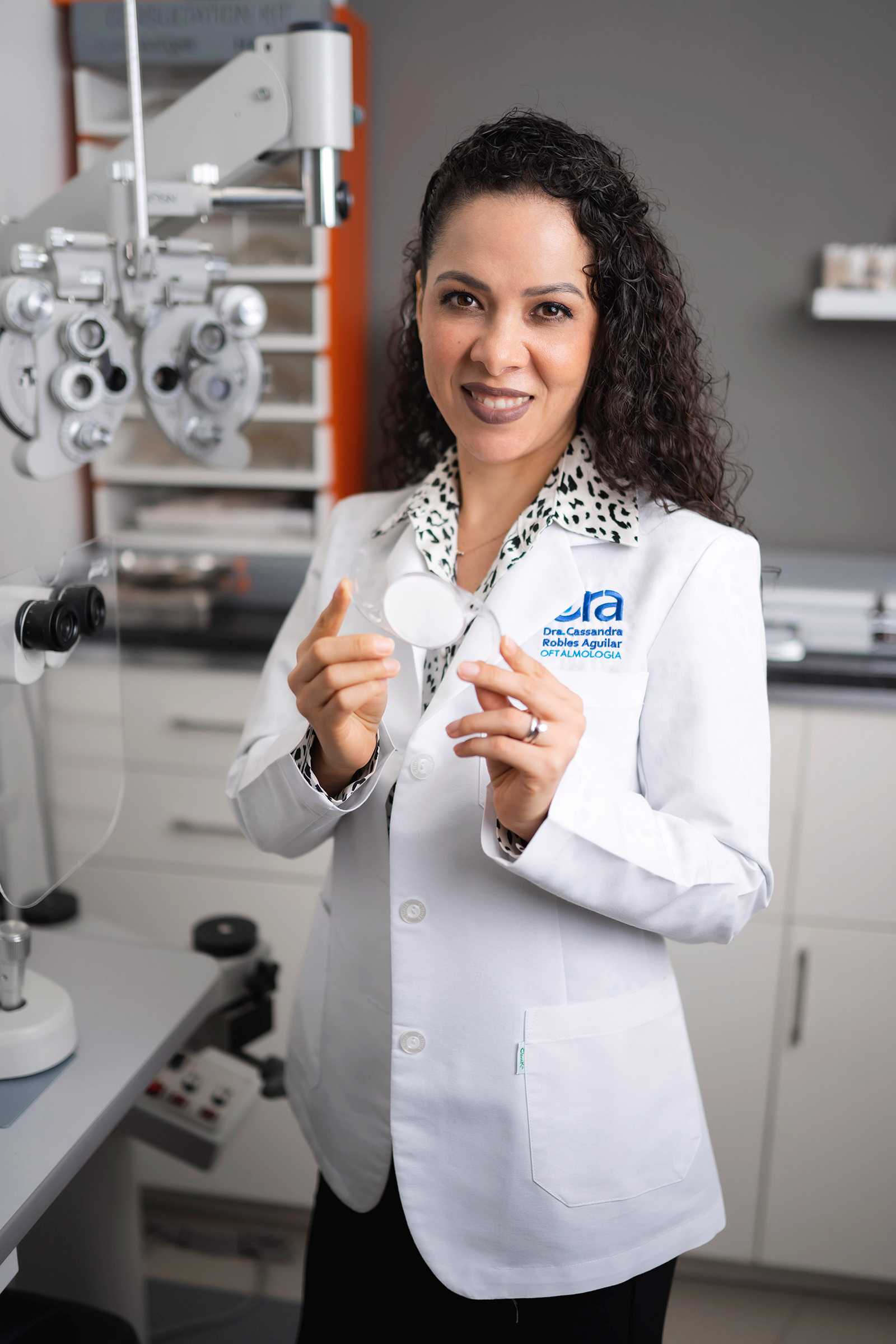 Dra. Cassandra – Médico oftalmólogo